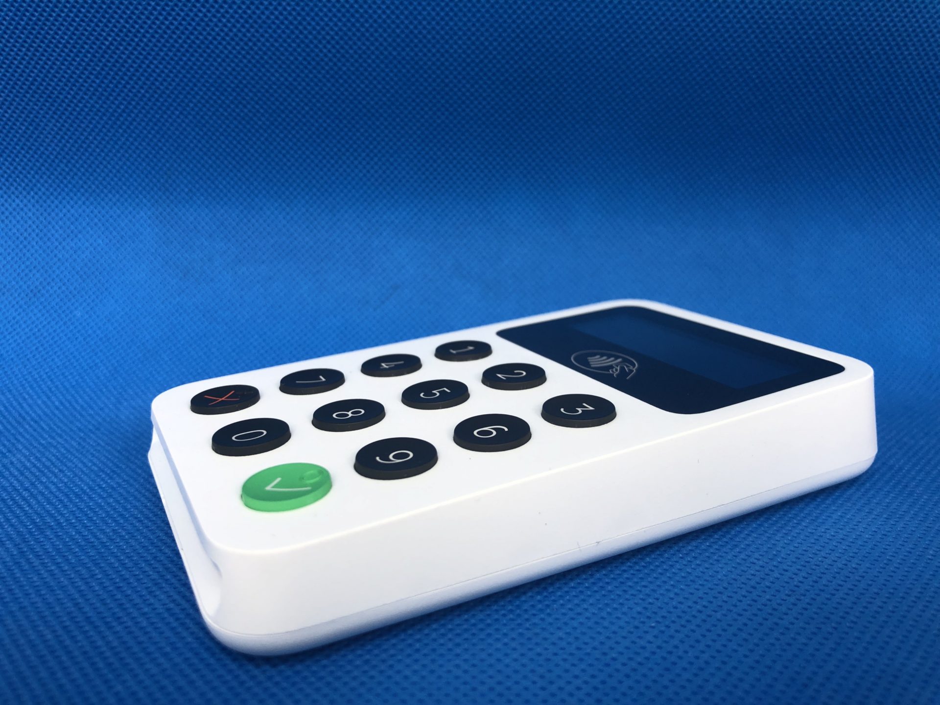 Zettle: Recensione completa sul lettore di carte mobile - Entrepreneur Hero